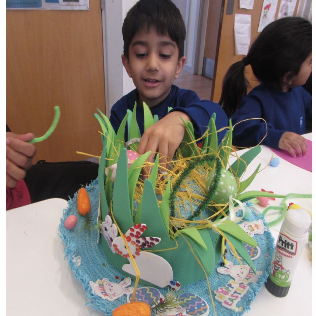 Rosedale Primary - Easter Bonnet Making